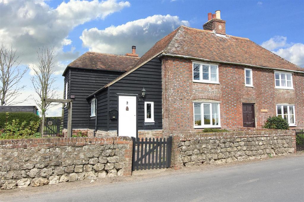 Manor Farm Cottages, Court-at-Street, Hythe, Kent 2 bed cottage - £380,000