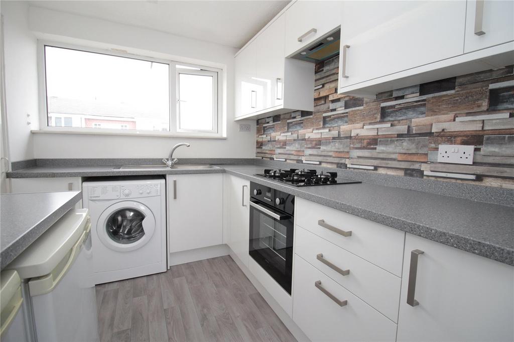 Falstones, Basildon, SS15 2 bed apartment - £1,300 pcm (£300 pw)