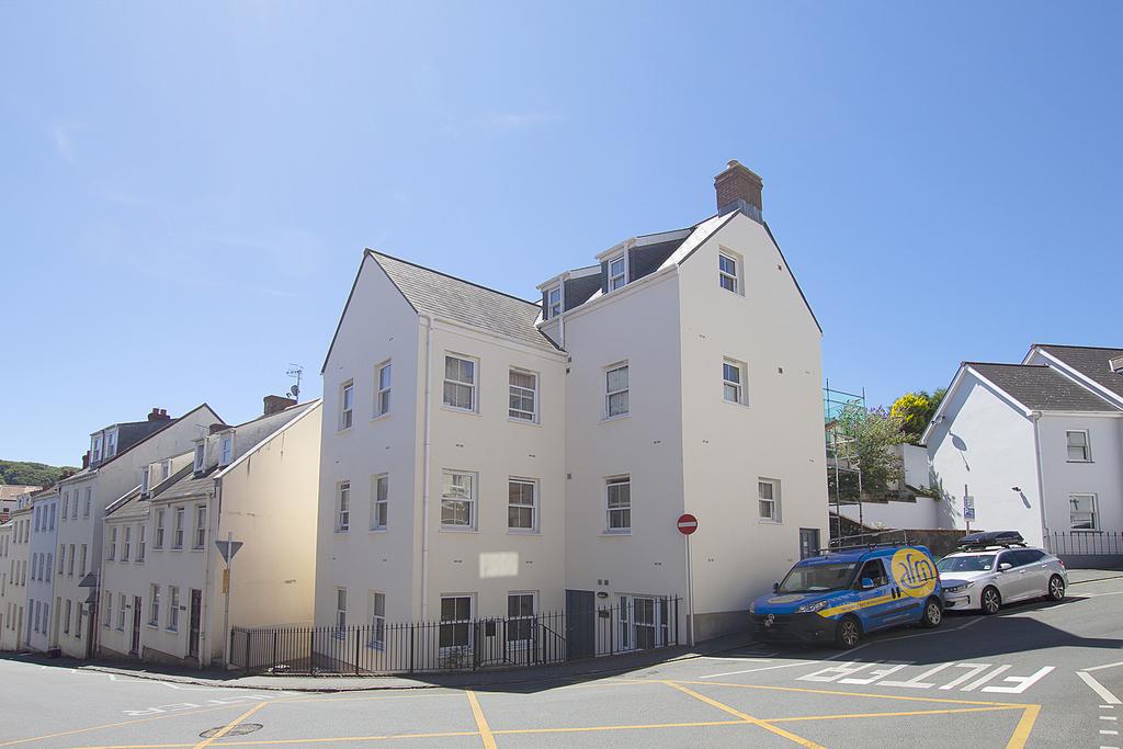 Vauvert, St Peter Port, Guernsey, GY1 2 bed apartment - £365,000