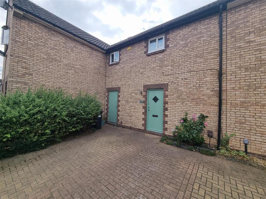 Loxwood Close Bedfont 1 Bed Terraced House £1 150 Pcm £265 Pw