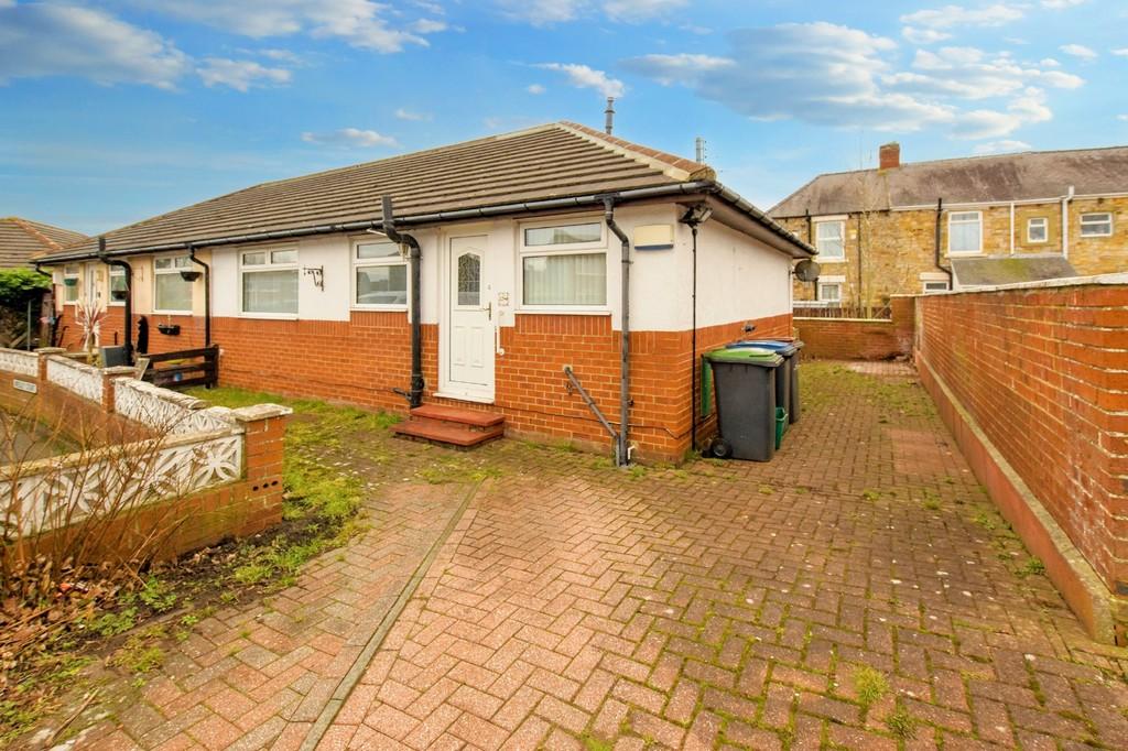 Wesley Court, Annfield Plain, Stanley 2 bed semi-detached bungalow - £ ...