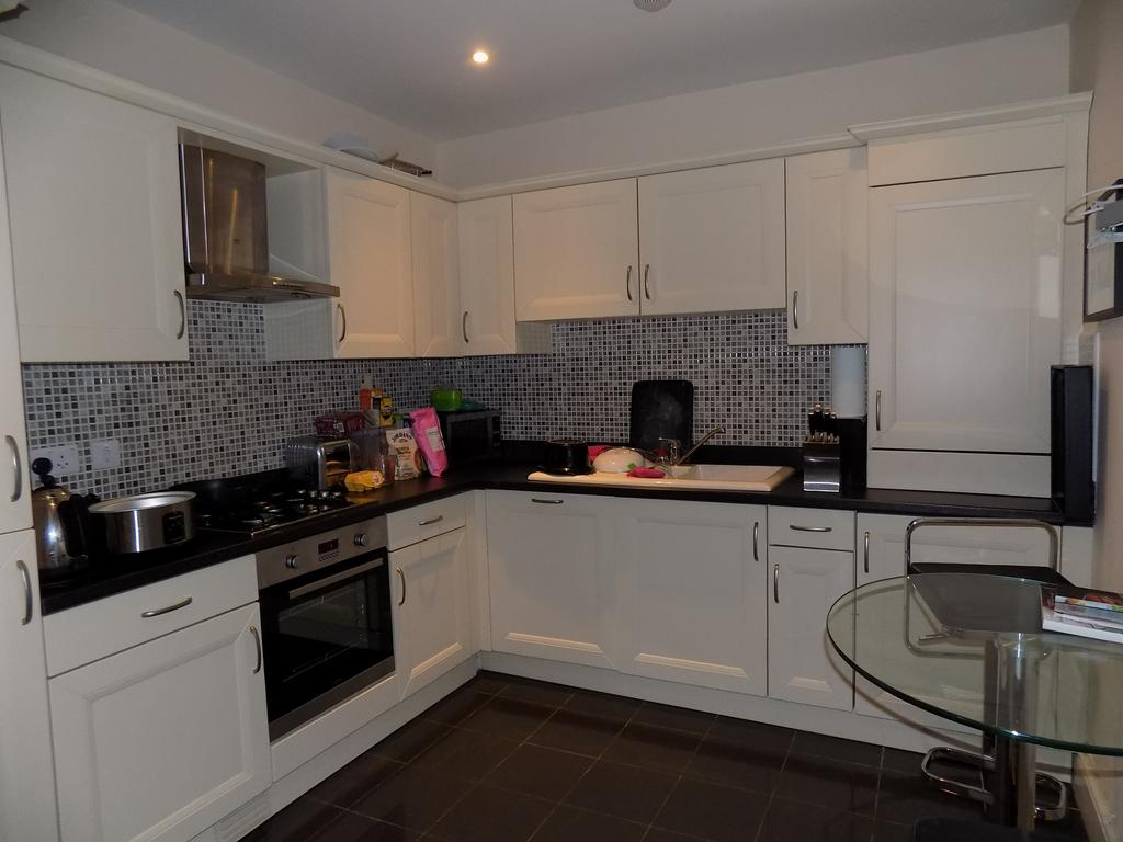 Shaftsbury Suite, Dosthill Hall, Dosthill, Tamworth, B77 1 bed flat - £ ...