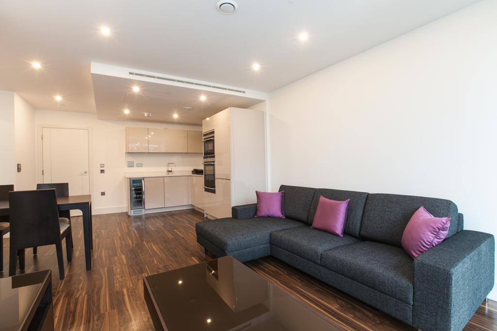 Altitude Point, Aldgate, London E1 1 bed apartment - £2,600 pcm (£600 pw)