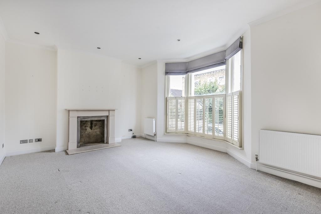Moore Park Road London SW6 2 bed flat - £2,800 pcm (£646 pw)