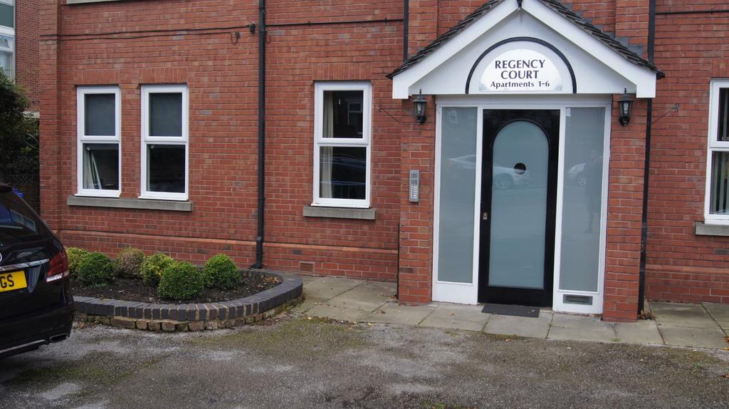 Regency Court, Stockport, Greater... 2 bed apartment - £154,950