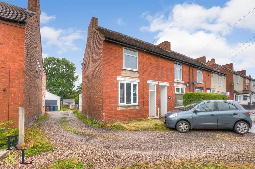 Lyndhurst Road, Cannock 2 bed end of terrace house - £155,000
