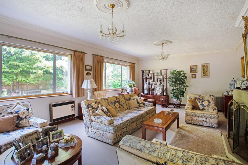 Culross Close Pittville Cheltenham 4 Bed Detached House £900 000