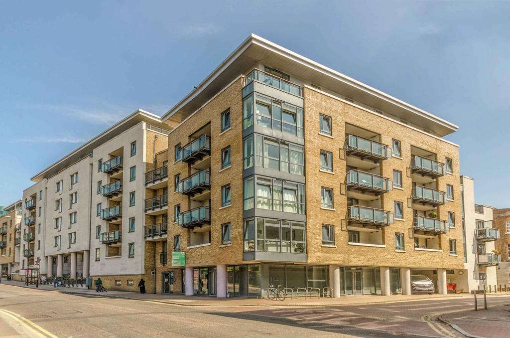 Wapping Lane, Wapping, London, E1W 2 bed flat - £2,232 pcm (£515 pw)