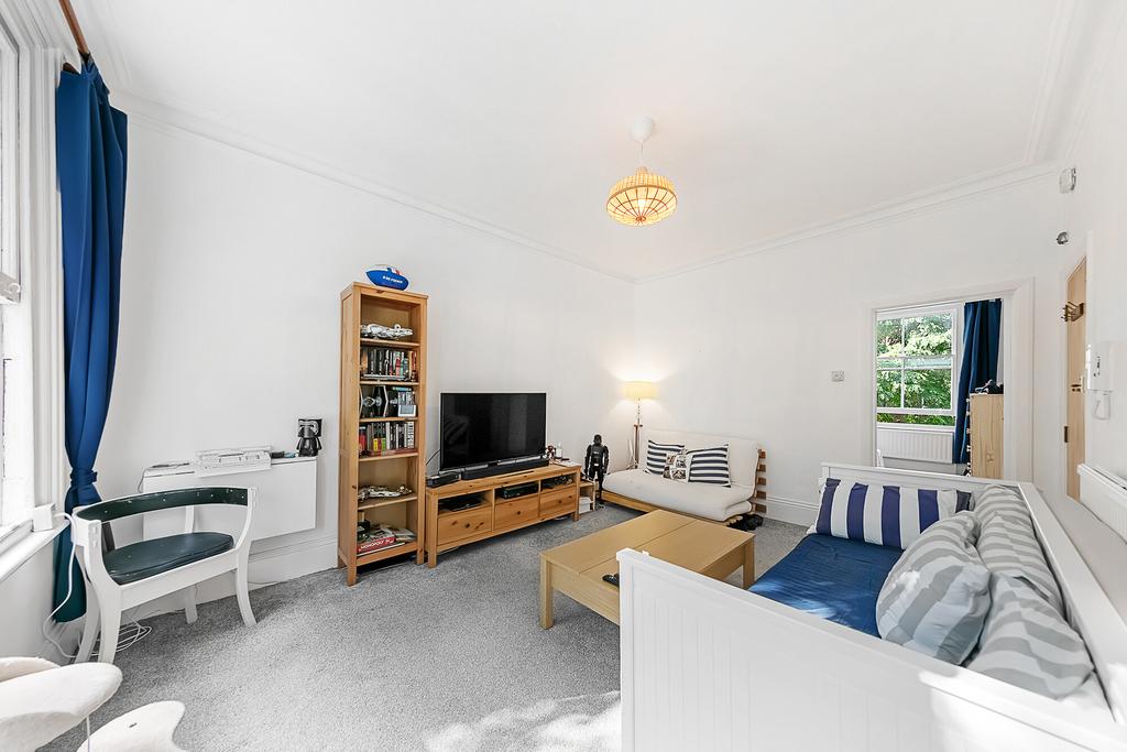 Lisgar Terrace, West Kensington... 1 bed apartment - £1,540 pcm (£355 pw)