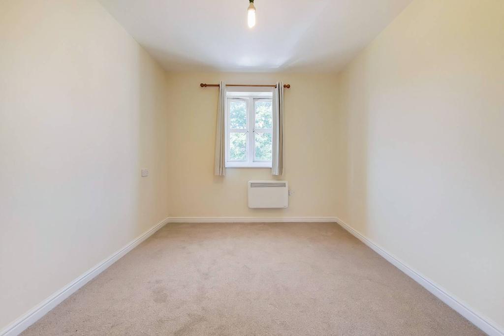 Scholars Walk, Langley Kedermister... 2 bed flat - £290,000
