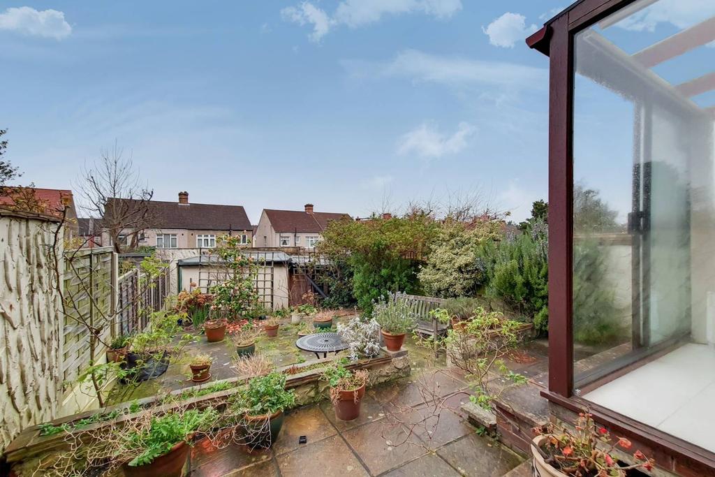 Further Green Road, Catford, London, SE6 4 bed terraced house - £530,000