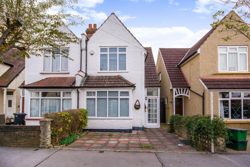 Woodside Court Road, Croydon, CR0 3 bed house - £1,900 pcm (£438 pw)