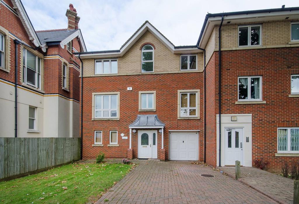 Creswick Road, Acton, London, W3 4 bed semi-detached house - £3,400 pcm ...