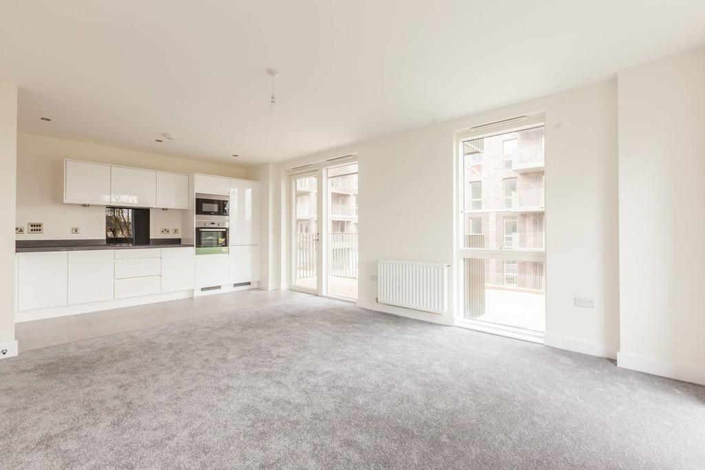 Gayton Road, Harrow, HA1 3 bed flat - £2,150 pcm (£496 pw)