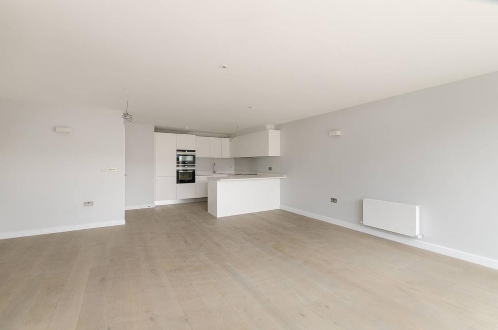 Southern Row, Ladbroke Grove, London, W10 3 bed flat to rent - £3,879 ...