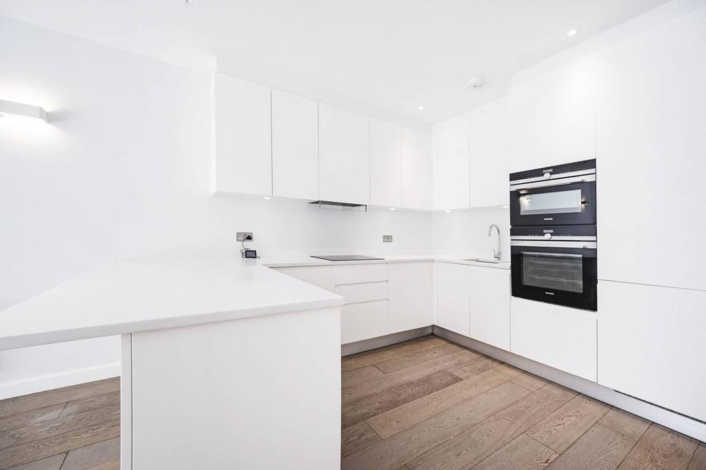 Southern Row, Ladbroke Grove, London... 2 bed flat - £3,012 pcm (£695 pw)