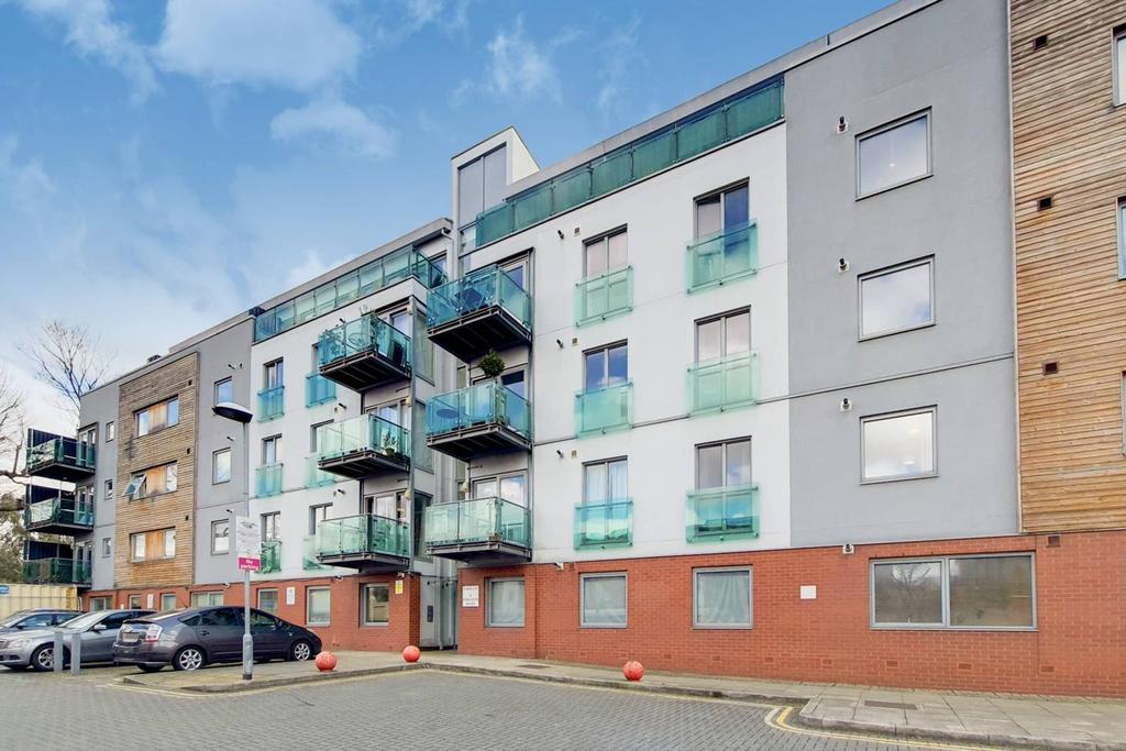 Evan Cook Close, Peckham, London, SE15 1 bed flat for sale - £325,000