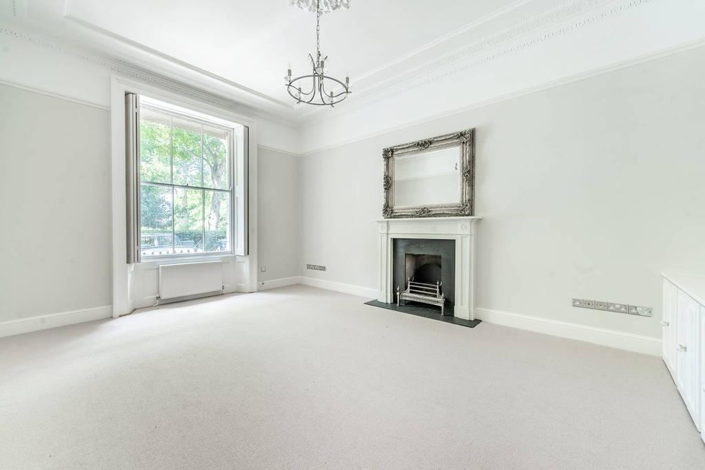 St Georges Square, Pimlico, London, SW1V 2 bed flat - £860,000