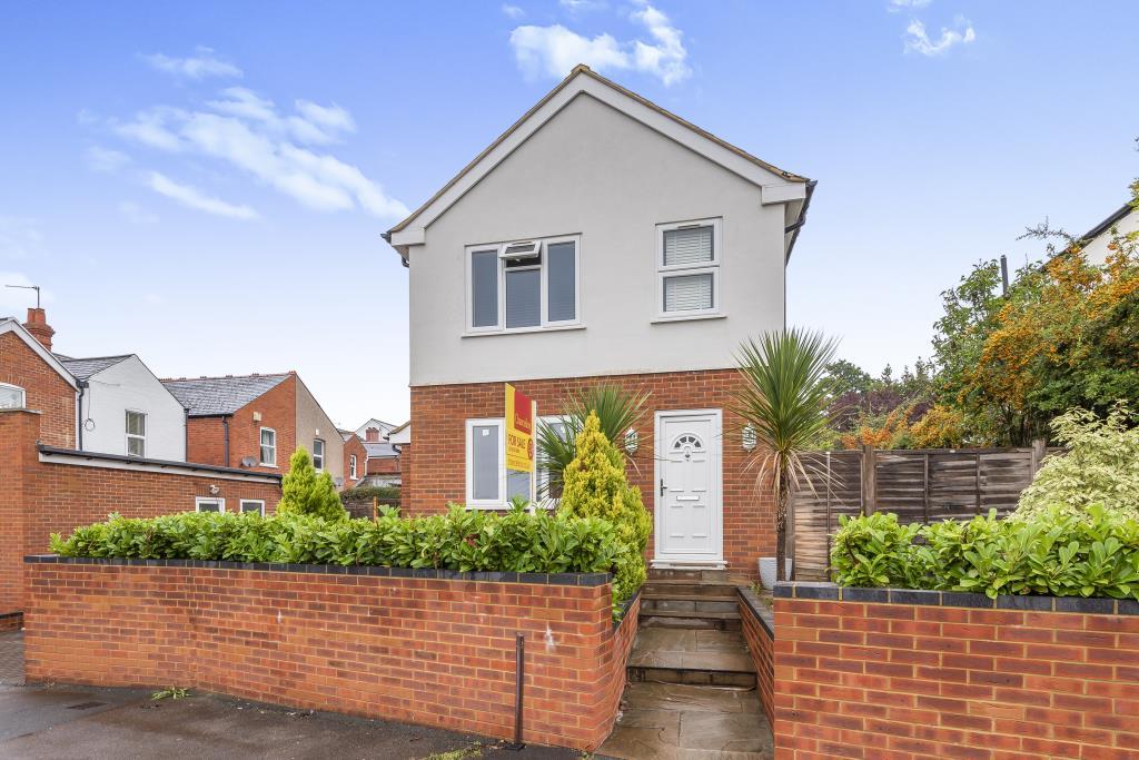 Reading, Berkshire, RG2 3 bed detached house - £365,000