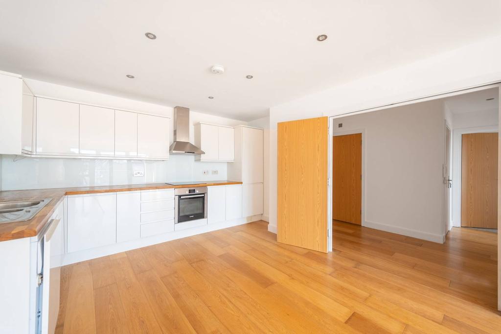 Neasden Lane, Neasden, London, NW10 2 bed flat - £340,000