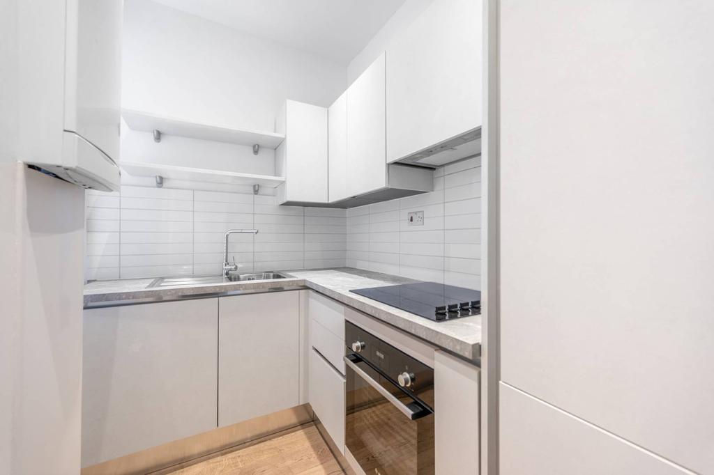 Chapter Road, Willesden Green... 2 bed flat - £410,000