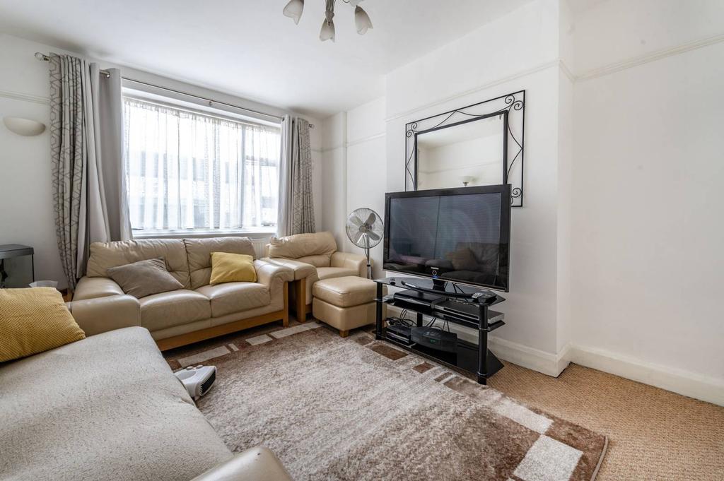 Rowan Road, Streatham Vale, London, SW16 3 bed house - £500,000