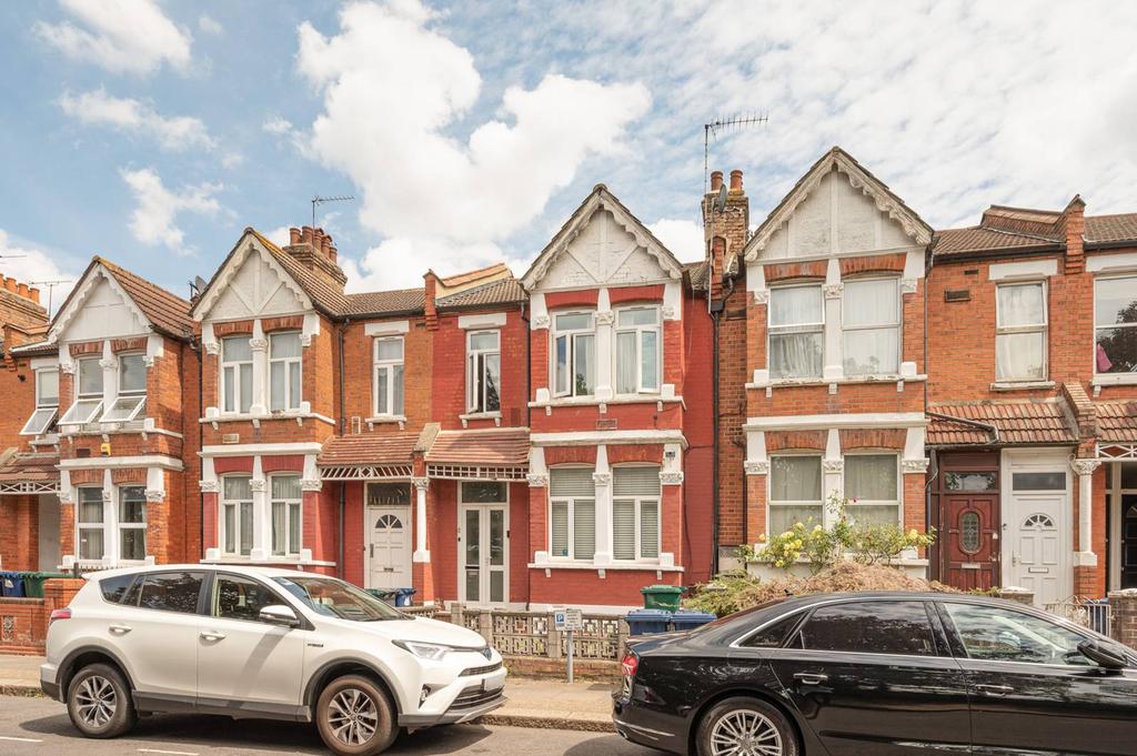 Algernon Road, Hendon, London, NW4 2 bed semi-detached house - £395,000