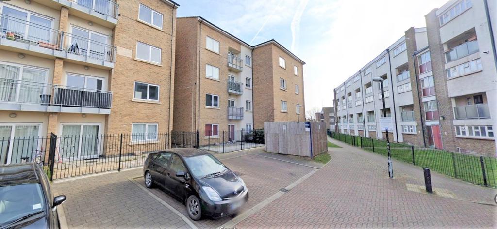 Gateway Court, Convent Way, Southall... 2 bed flat - £340,000