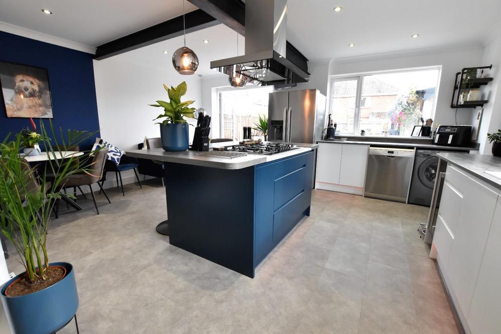 Bilsdale Road, Scunthorpe 3 bed semi-detached house - £199,950
