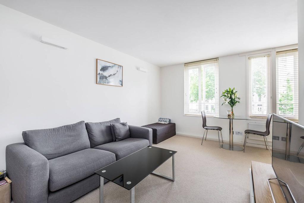 Powis Square, Notting Hill, London, W11 1 bed flat - £2,145 pcm (£495 pw)