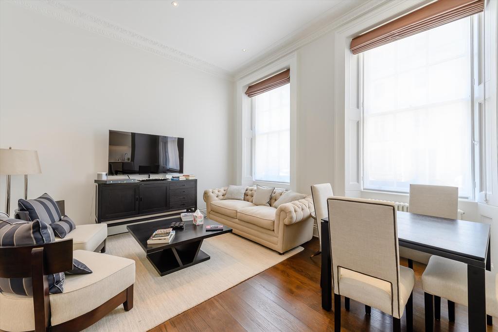 Chesham Place, Belgravia, London, SW1X 3 bed flat - £7,583 pcm (£1,750 pw)