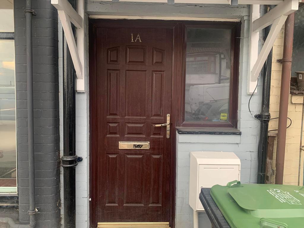 Carisbrooke Road, Luton LU4 1 bed flat - £725 pcm (£167 pw)