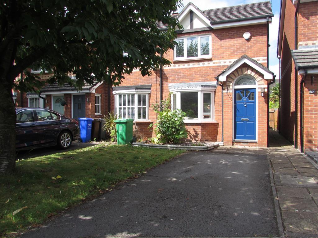 Petworth Close, Sharston, Manchester... 2 bed mews - £240,000
