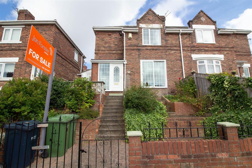 Saltwell Road, Gateshead 2 bed semi-detached house - £135,000