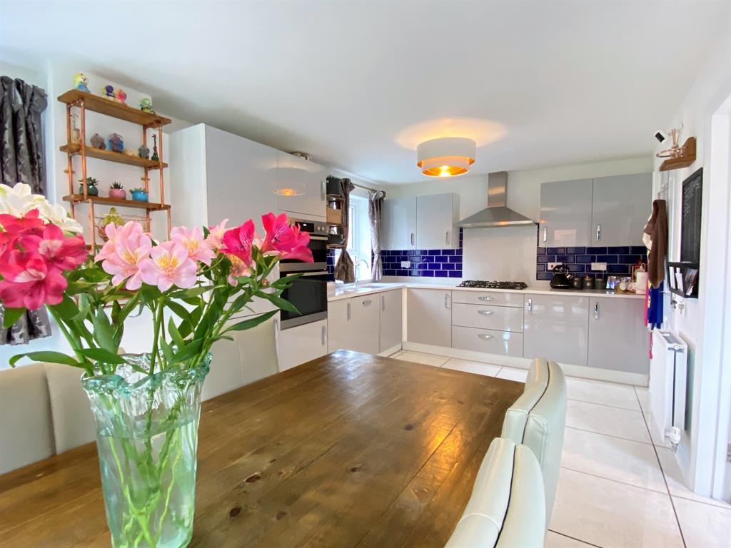Lyndon Morgan Way, Leonard Stanley, Stonehouse, GL10 3GG 5 bed detached ...