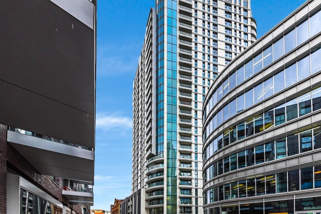 Altitude Point, Alie Street, Aldgate E1 2 bed apartment - £3,467 pcm (£ ...