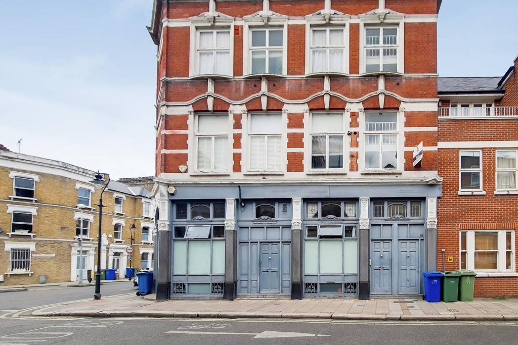 Two Eagles House, Brook Drive... 2 bed maisonette - £680,000