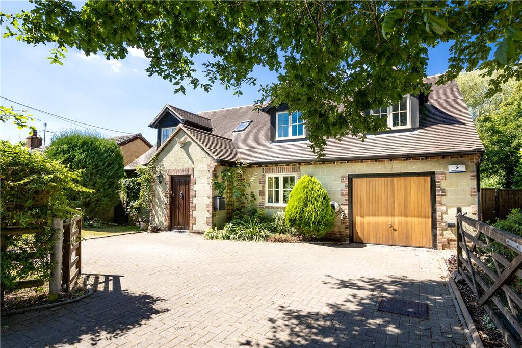 West Knoyle, Warminster, Wiltshire, BA12 4 bed detached house - £725,000