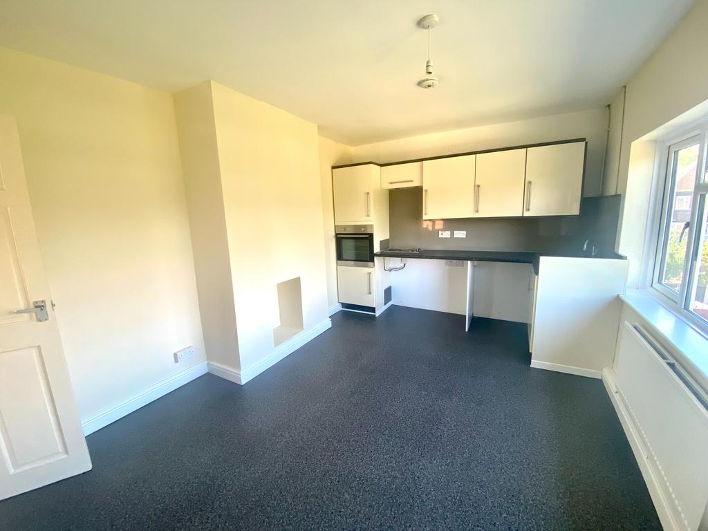Fazeley Road, Fazeley, B78 2 bed maisonette - £650 pcm (£150 pw)