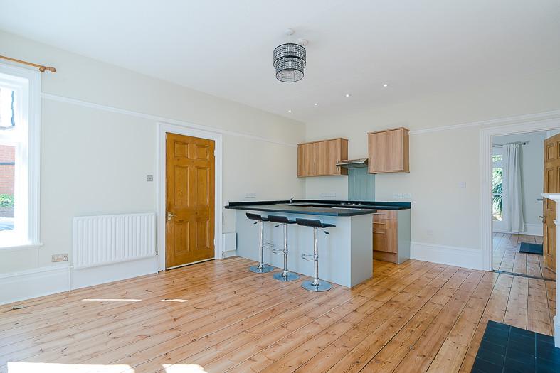 Richmond Road 1 bed flat - £375,000