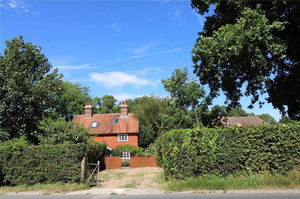 Chequer Tree Cottages, Rolvenden... 4 bed semi-detached house - £1,875 ...