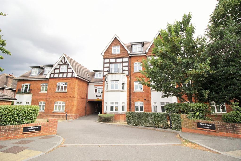 Cheam Road, East Ewell 2 bed flat - £375,000