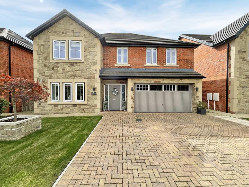 Silvermede Road, Wynyard, TS22 5 bed detached house - £450,000