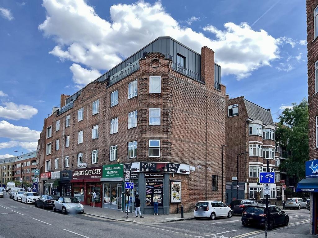 Well Street, Hackney, E9 2 bed flat - £1,945 pcm (£449 pw)