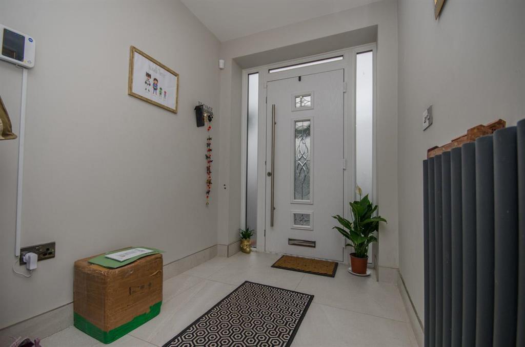 Springleaze, Mangotsfield, Bristol, BS16 9DT 4 bed semi-detached house ...