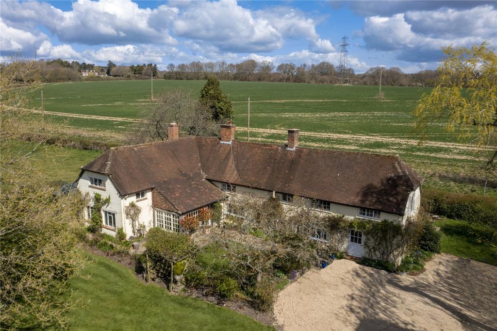 Chute Forest, Andover, Hampshire, SP11 4 bed detached house - £1,500,000