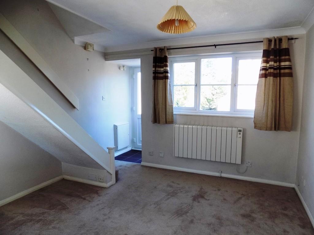 4 York Court 1 Bed End Of Terrace House £675 Pcm £156 Pw
