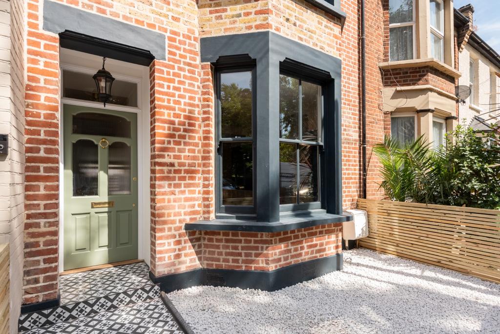 Lincoln Street, Leytonstone, London, E11 4PZ 3 bed terraced house - £ ...