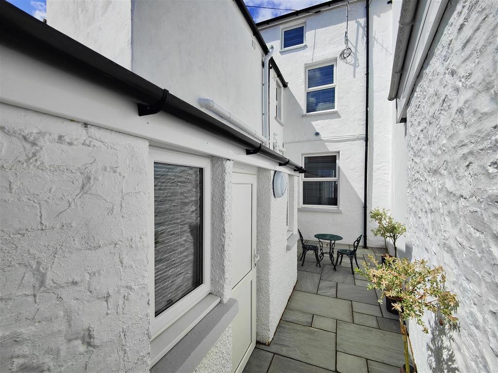 High Street, Fishguard 3 bed terraced house - £345,000