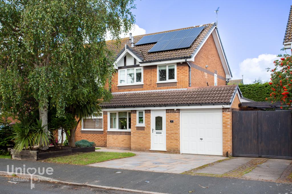 Rowntree Avenue, Fleetwood, FY7 3 bed semi-detached house - £179,950